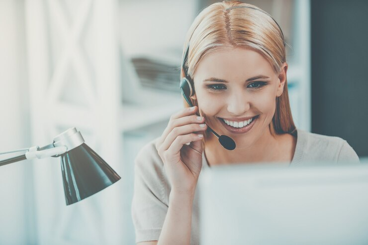 Benefits of Outsourcing Phone Answering Services - Strivecreatives.com